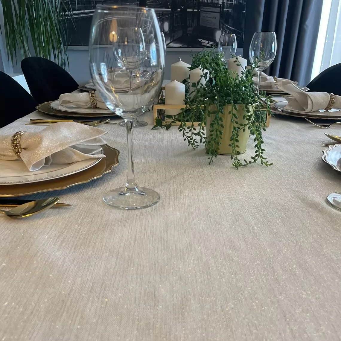 Romance - Fabric Swatches Premier Table Linens